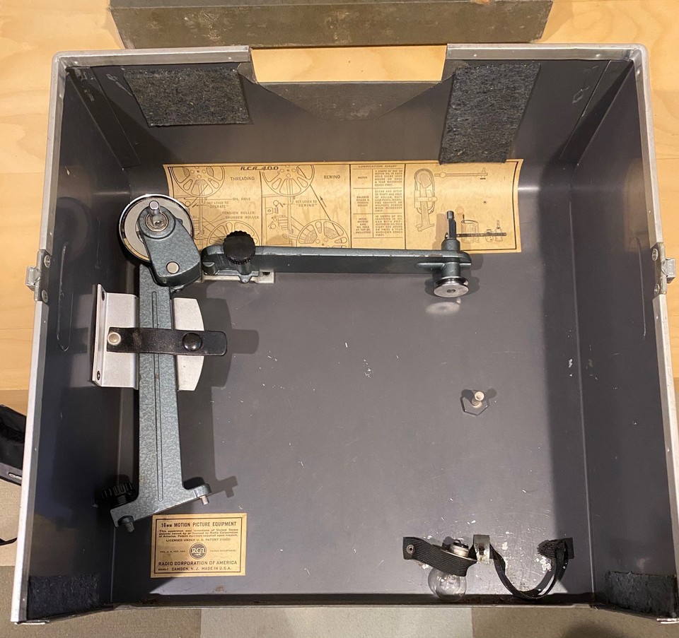 VINTAGE RCA MODEL 400 16mm FILM PROJECTOR WORKS/See Description | eBay UK