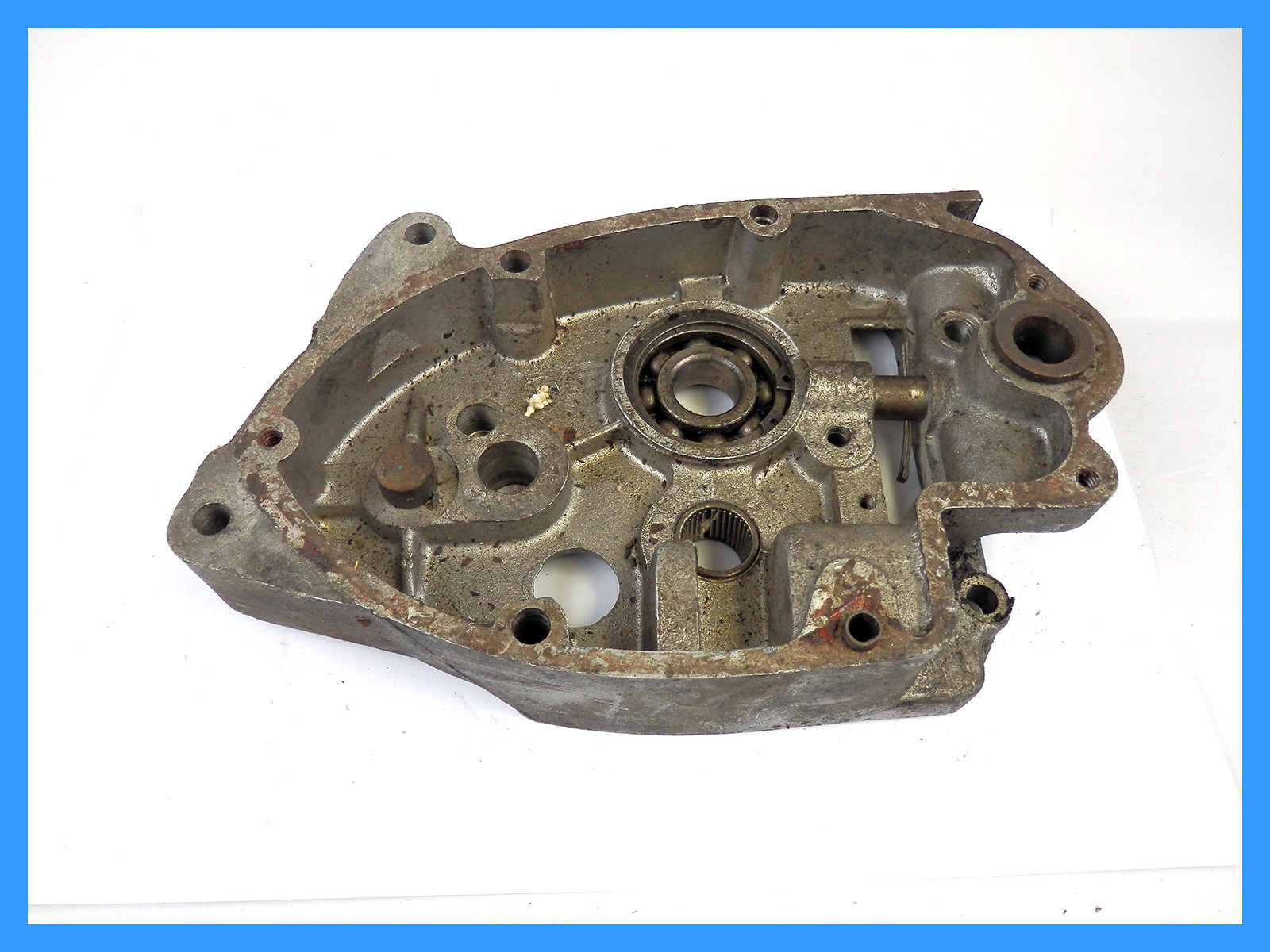TRIUMPH 4 SPEED GEARBOX INNER CASE | eBay