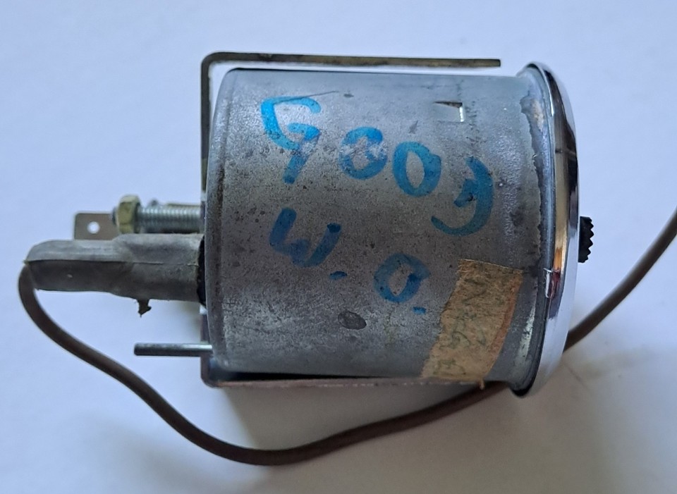 CLASSIC VW BORG CAR CLOCK / QUORZ / AUTOMOBILIA / GERMANY / 321919203C ...