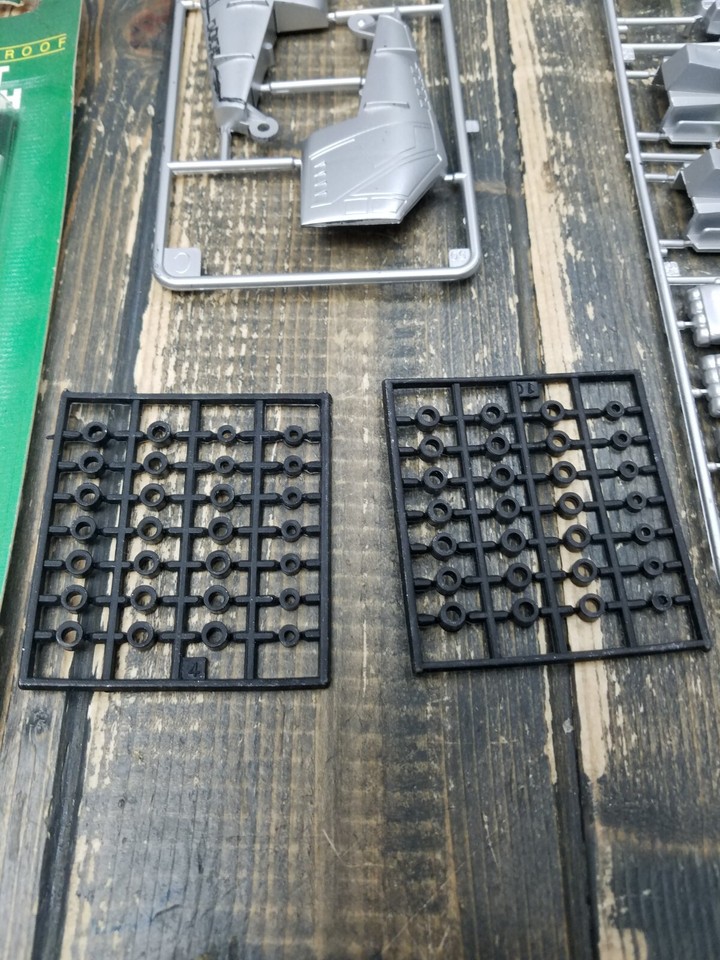 1985 Revell - Robotech Defenders Decimax Model Kit 1/48th Scale | eBay