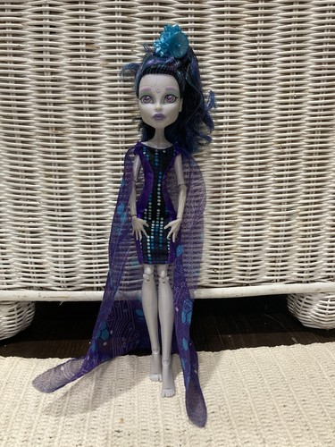 Monster High Boo York Elle Eedee Doll With Cape | eBay