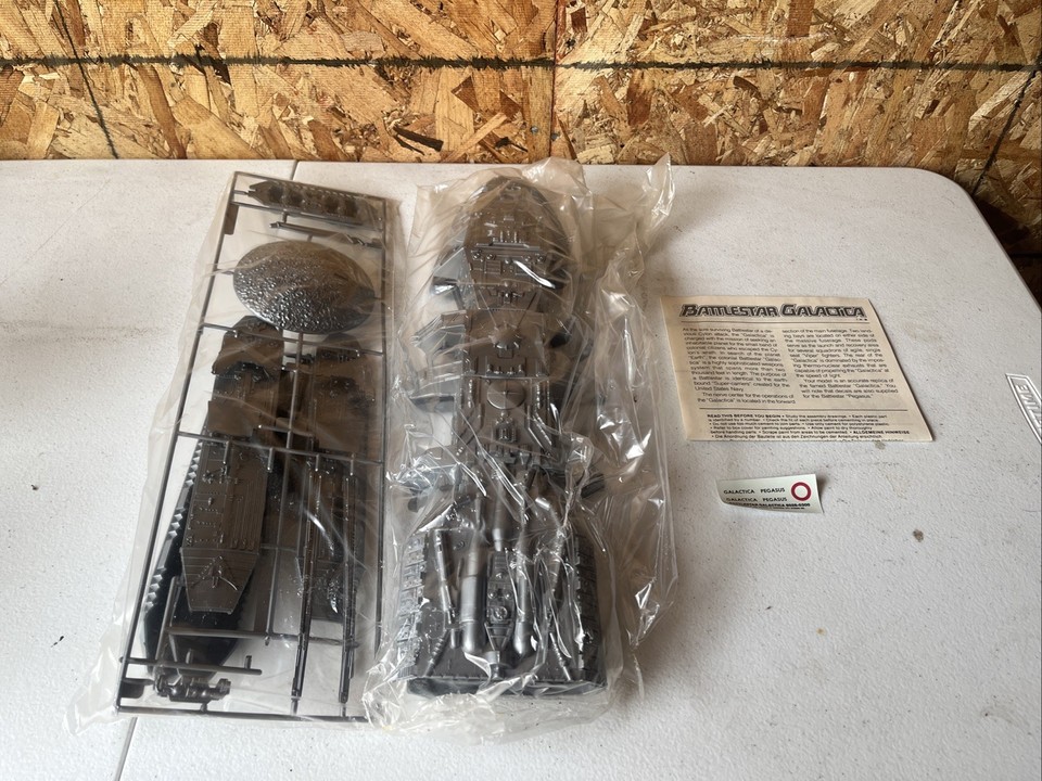 Vintage 1978 Monogram Models Battlestar Galactica Plastic Model Kit #6028 *NEW!* | eBay