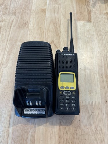 Motorola XTS5000 XTS 5000 Two Way Radio Walkie Talkies MPN H18UCH9PW7AN ...