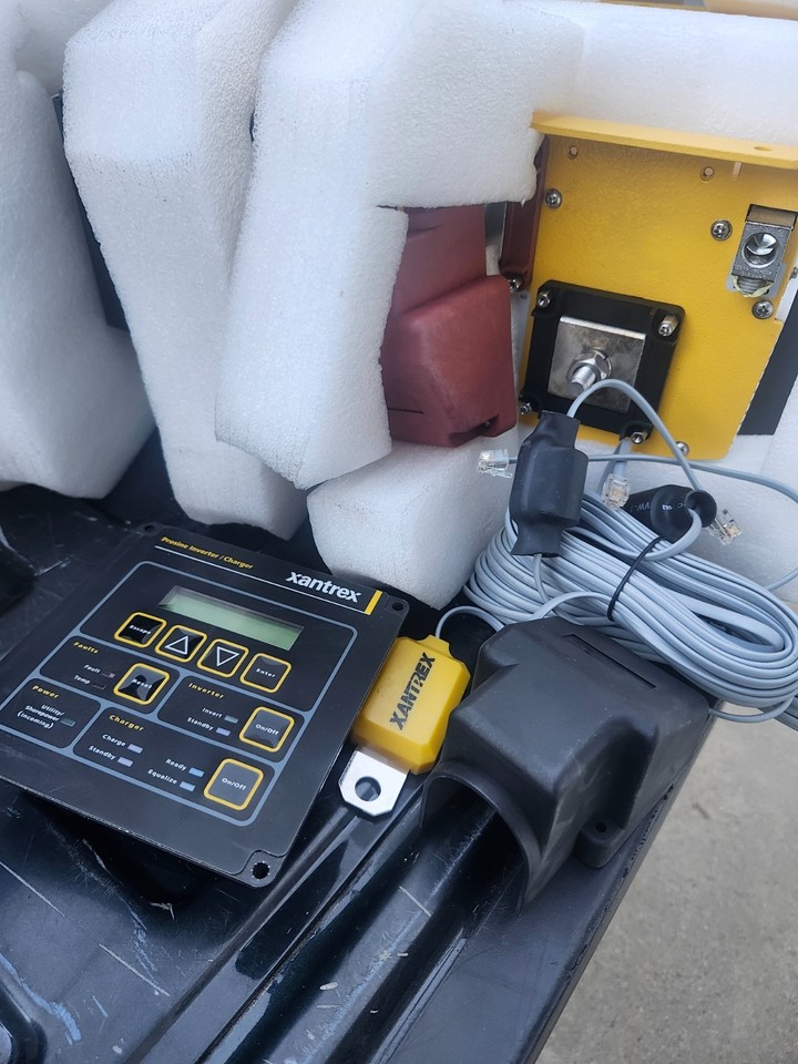 Xantrex Prosine Inverter Transparent 24V LFP Battery AC to DC Charger ...