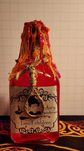 Halloween Magic Potion -Mary Hocus Pocus-See her swirl! | eBay