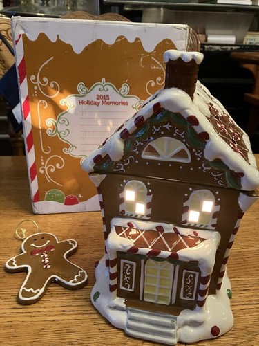 Scentsy Gingerbread House Limited Edition Holiday Warmer 2015 + Free ...