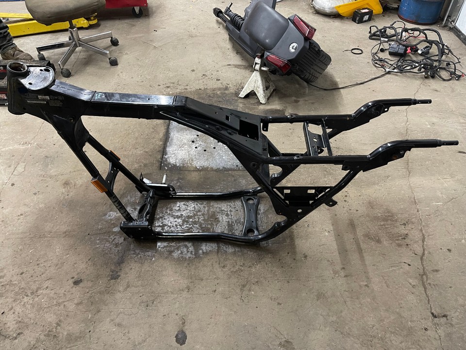 2007 Harley Davidson Dyna Road Glide FXDL Main Frame Chassis Salvage ...