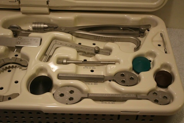 Stryker 6430-2-100 Kinemax Patella orthopaedic Instrument Set for sale ...