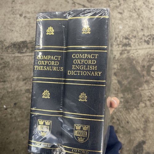 Compact Oxford English Dictionary & Thesaurus 2 Vol Set Hardcover ...