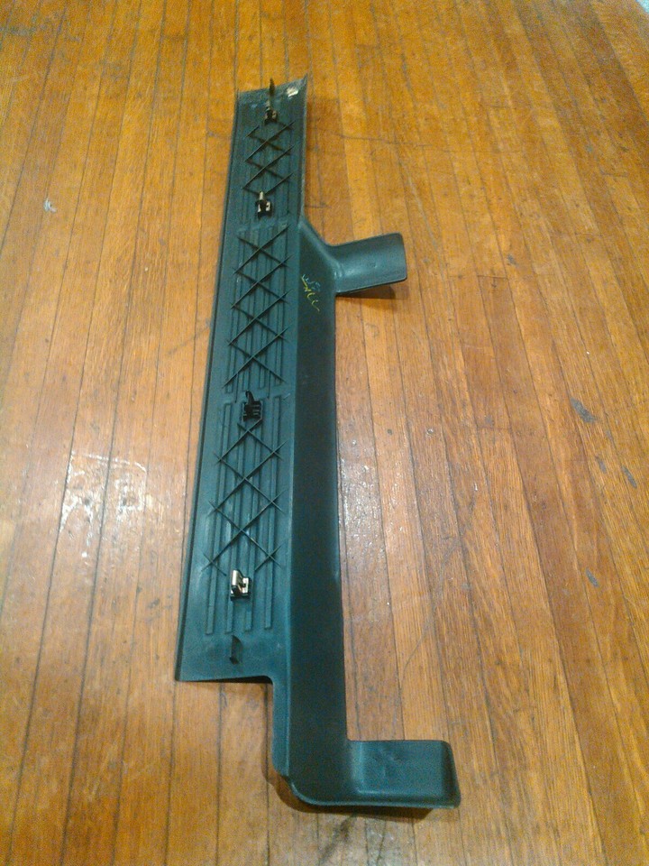 1999-2006 Chevrolet Silverado Sierra Tahoe Passenger Front Scuff Plate ...