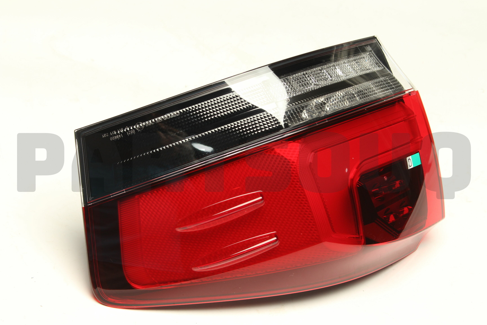 8155160D40 Genuine Toyota LENS & BODY RR 81551-60D40 | eBay