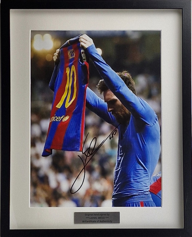 Lionel Messi Hand Signed framed with COA+Free shipping + tax refund to ...
