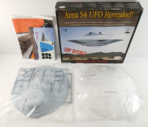 Testors AREA S4 UFO REVEALED! Flying Saucer Alien Spacecraft Model Kit ...