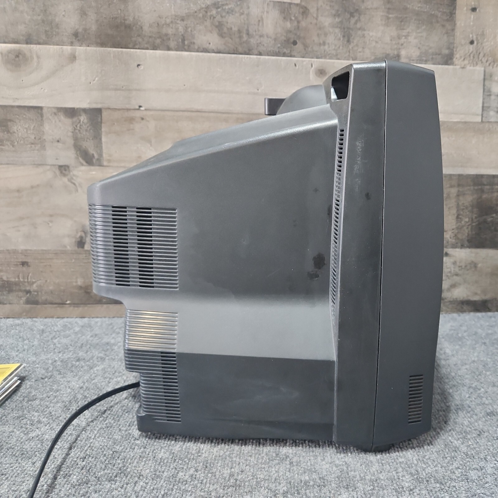 Sylvania 13” CRT TV VCR Combo Model 6313CE TV Works & VCR Doesn't Retro ...