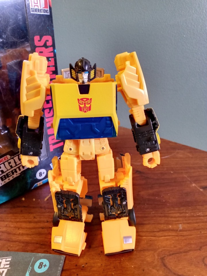 Hasbro Transformers Generations War for Cybertron: Earthrise ...