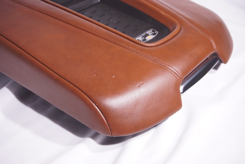 2015-2020 CADILLAC ESCALADE ESV OEM FRONT CENTER CONSOLE ARMREST LID W ...