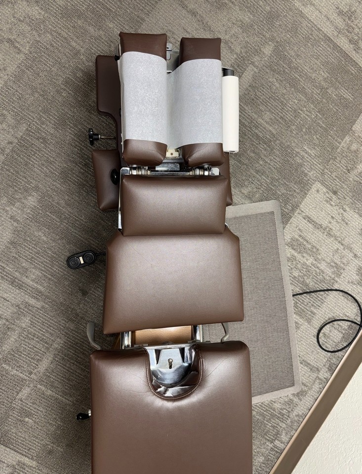 Zenith HYLO Model 220 Terminal Point Chiropractic Adjustment Table | eBay