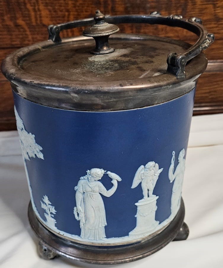 VINTAGE WEDGWOOD BLUE JASPERWARE BISCUIT BARREL, SILVER PLATE | eBay UK