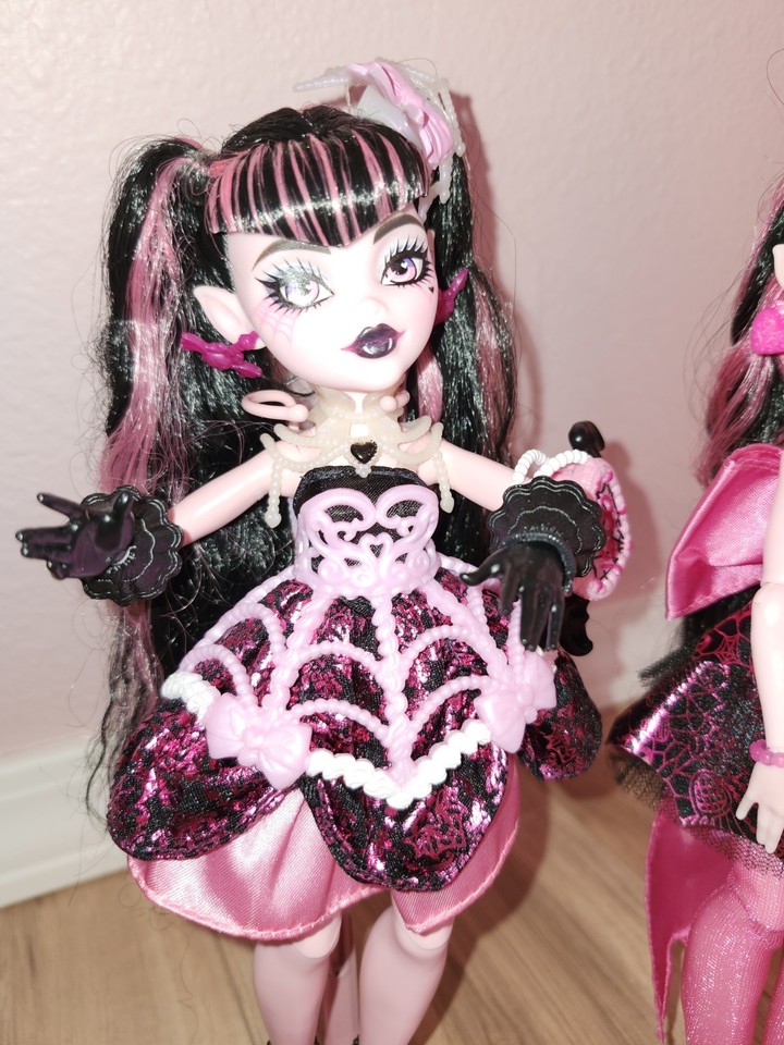Monster High Draculaura Monster Ball Party & Scary Sweet Birthday ...