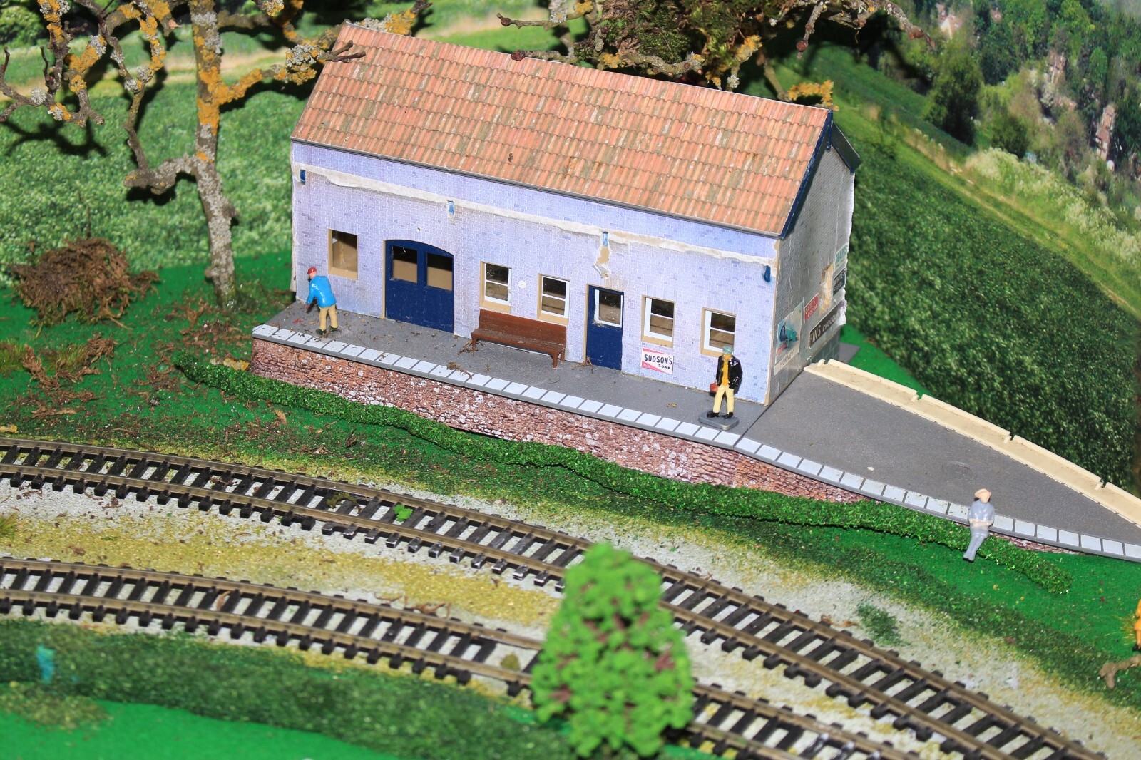 00 Gauge Station Platform Wall Adhesive Veneer 29cm x 9 strips of Stone ...