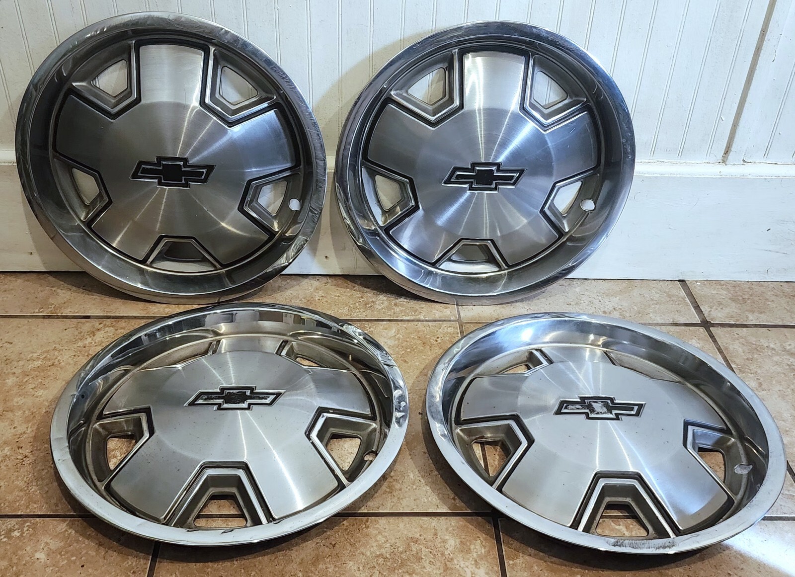 OEM Set of 4 1982-1988 Chevy El Camino S10 Monte Carlo 14" Hubcaps ...