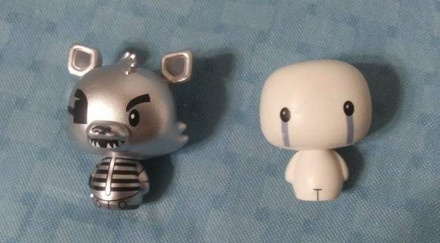 Funko FNAF Foxy & Crying Child Mystery Vinyl Pint Size Heroes GameStop ...