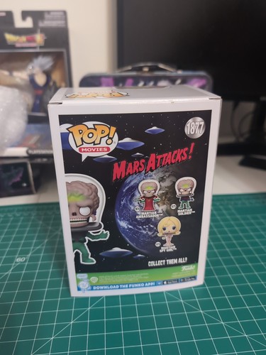 Mars Attacks Specialty Series Martian Soldier POP Vinyl Figure #1877 ...