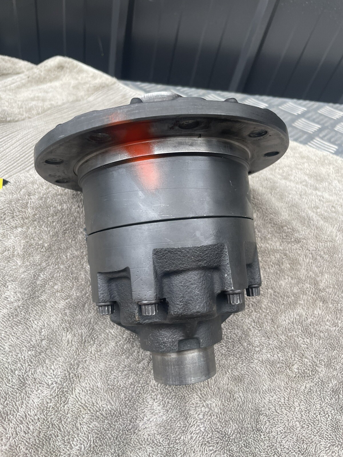 HOLDEN HQ HJ HX HZ VH VK LSD 3.36/3.55 V8 10 BOLT SALISBURY DIFF CENTRE ...