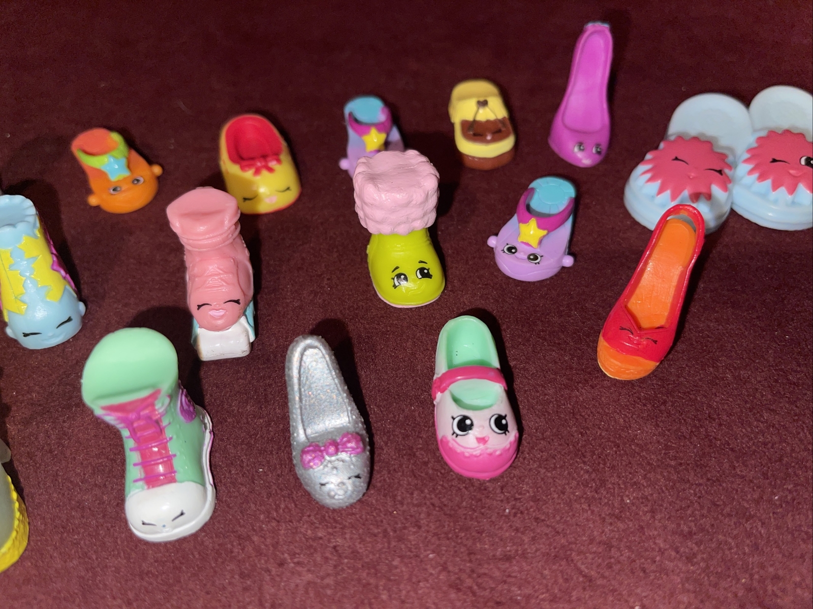 Shopkins Toy Lot of 23 Shoes High Heels Boots Sandals Slipper Glow ...