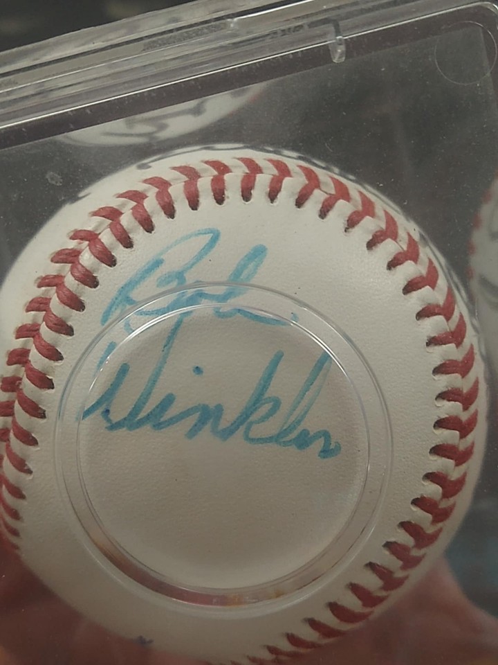 MLB Autograph baseball Has 3 signatures that are bold and clean | eBay
