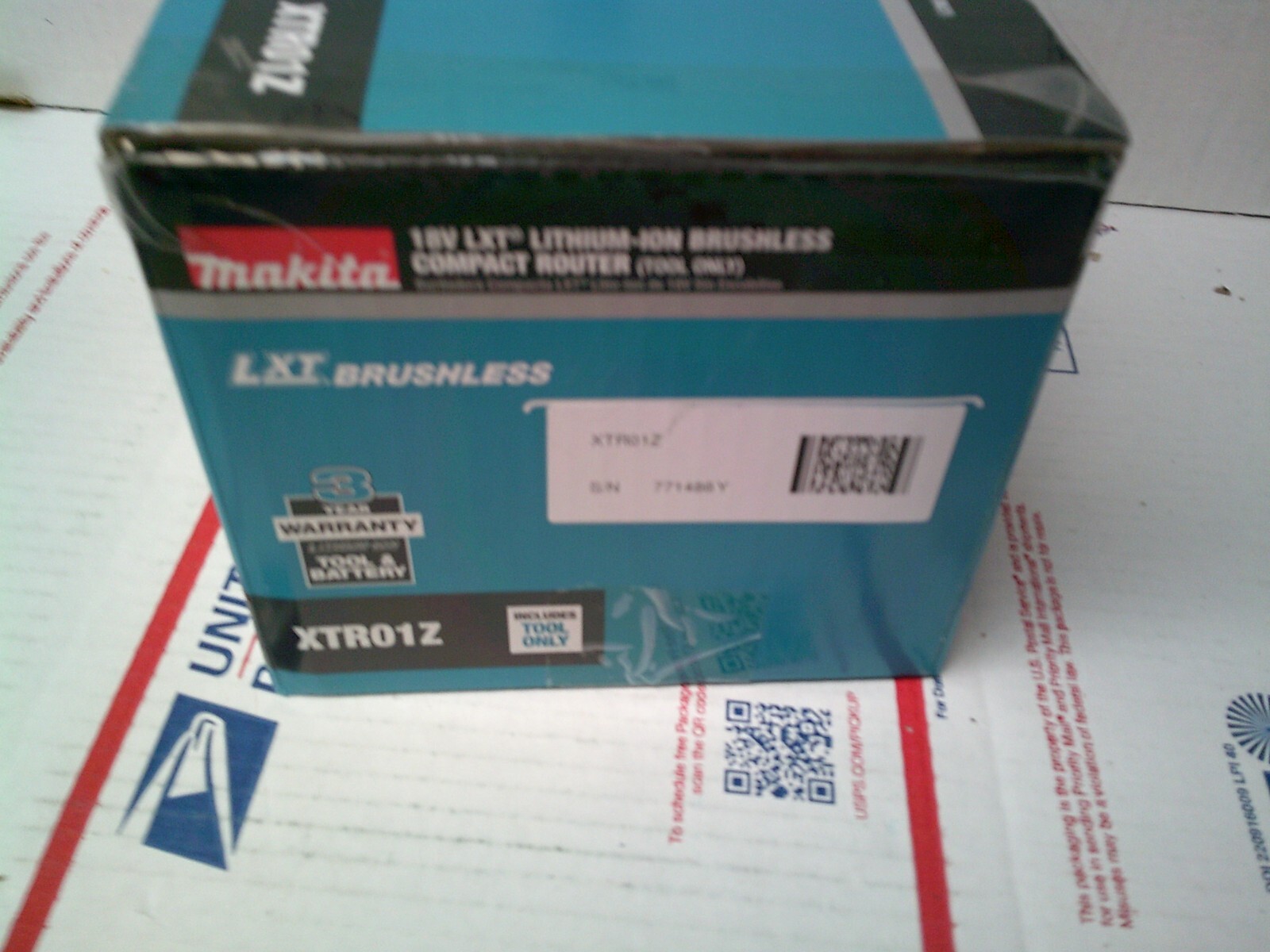 Makita XTR01 18V LXT Lithium-Ion Brushless Cordless Compact Router for ...