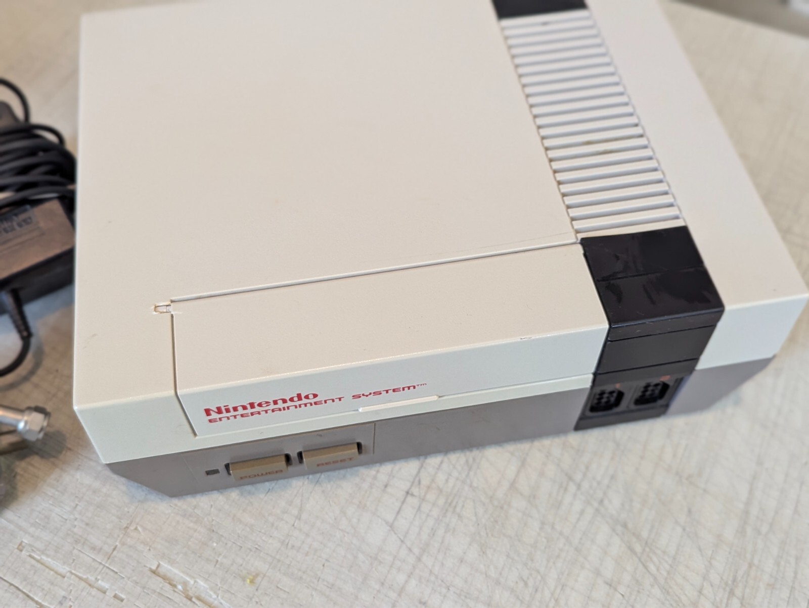 Original Nintendo NES Console Bundle 2 Controllers Games Zapper 1 Year ...