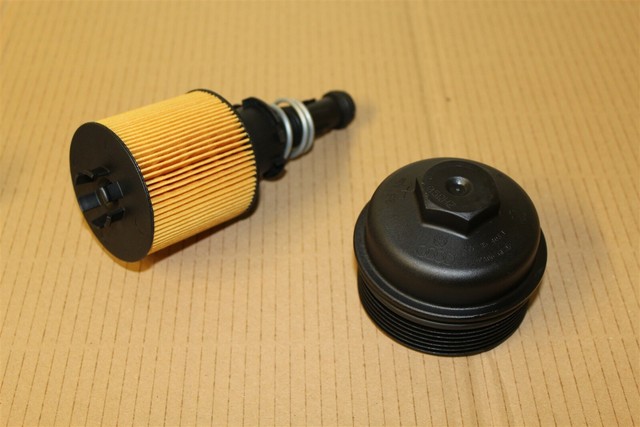 NEW GENUINE VW GOLF AUDI A3 IBIZA SKODA 1.4 1.6 FSI OIL FILTER - 03C ...