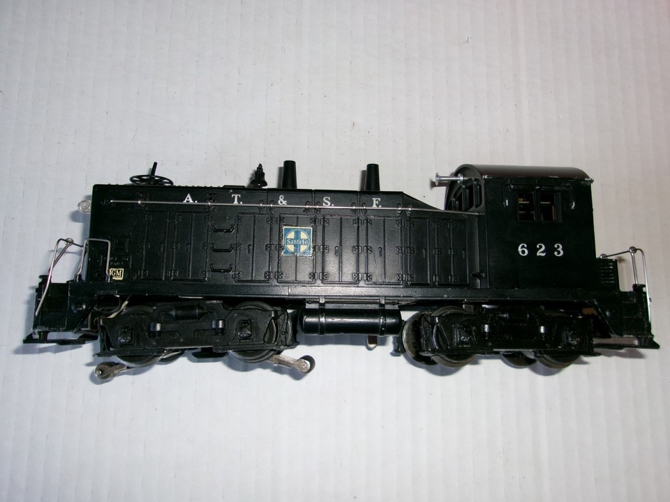 POSTWAR LIONEL 623 SANTA FE Diesel Switcher | eBay