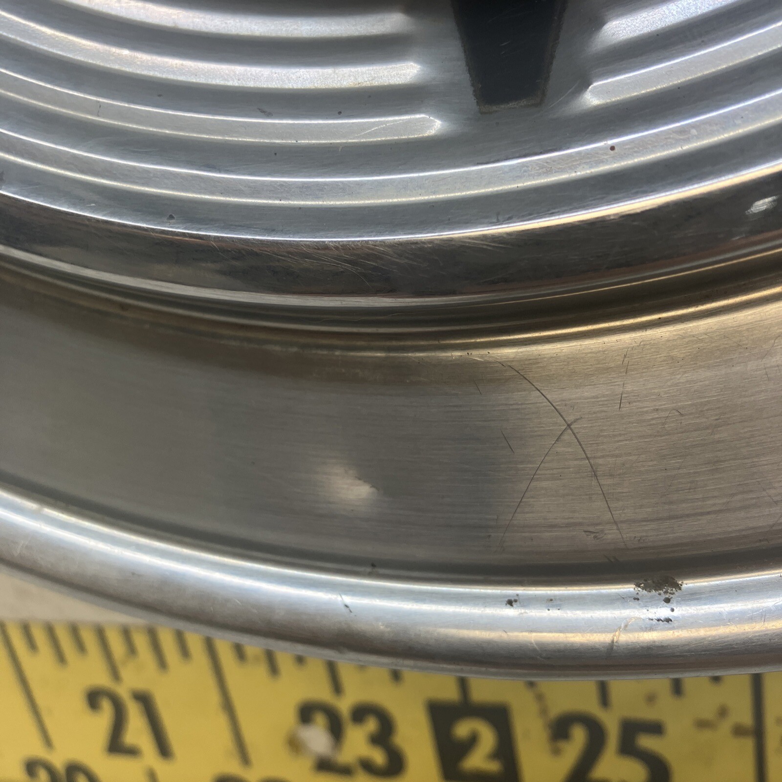 Used OEM GM Set of 4 14" Hubcaps 1962 Pontiac Bonneville (5412) | eBay