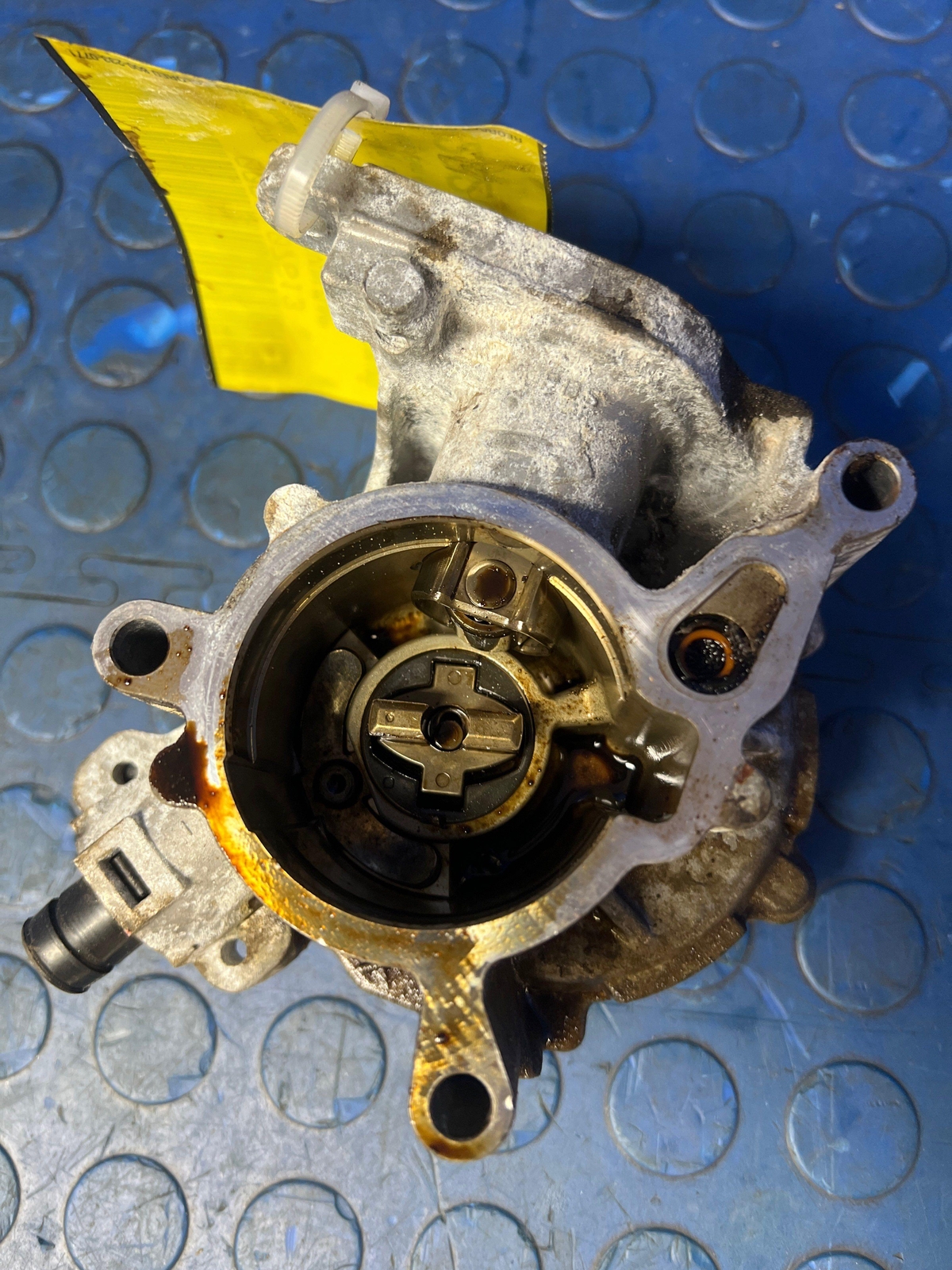 Volkswagen Audi CCTA 2.0L Engine Vacuum Pump OEM 06J145100 | eBay