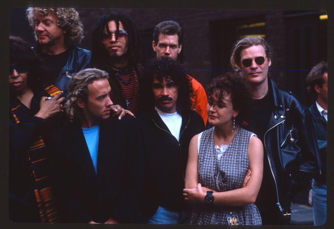 1980s RANDY TRAVIS, LENNY KRAVITZ & HALL & OATES Live Candid Original ...