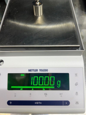 Lab Scales & Balances - Mettler Toledo Scale