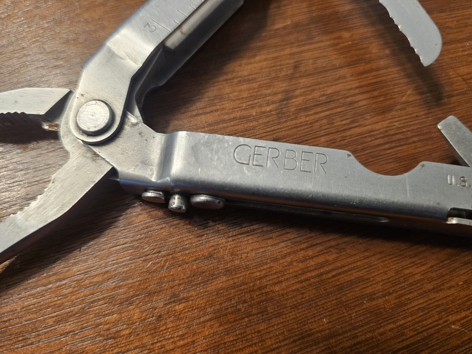 Vintage Gerber Multi Tool Multi-Plier USA Patent 5142721 5212844 NEEDLE ...