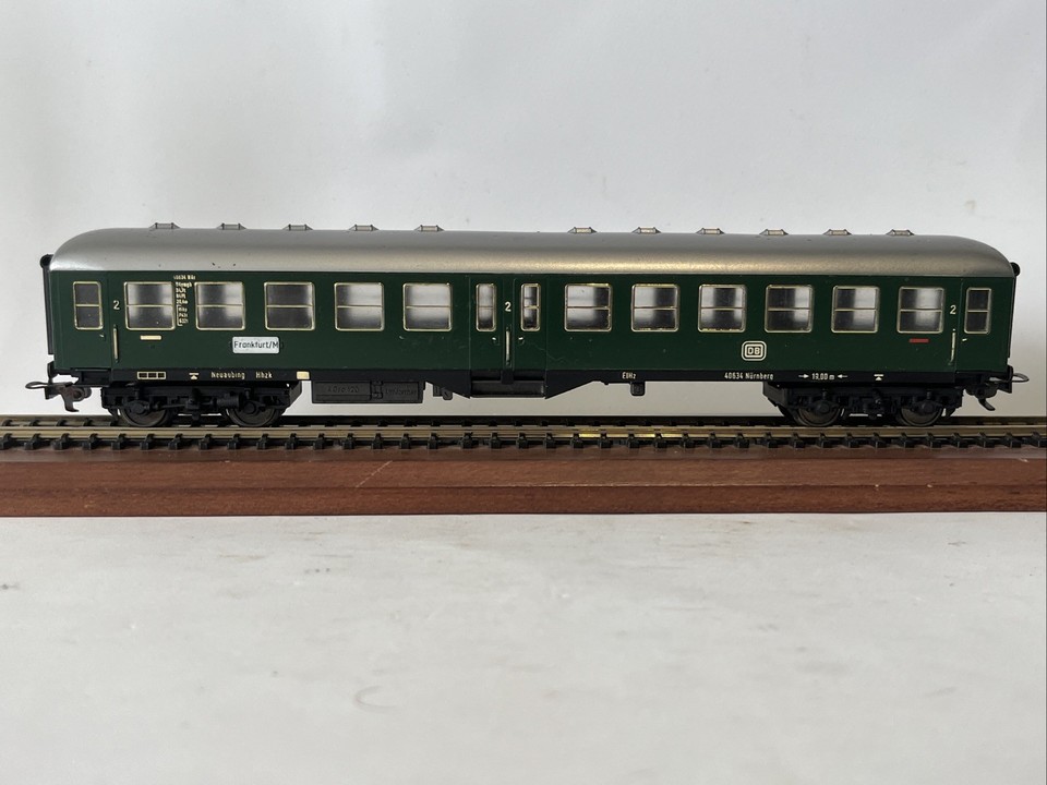 Fleischmann HO Green Passenger Coach Car DB 40634 Frankfurt Nurnberg ...