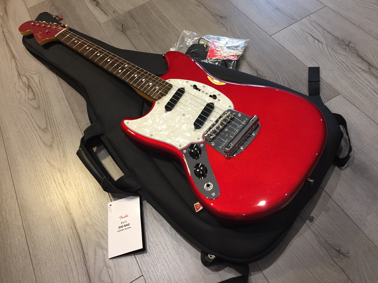 Left Handed Fender Mustang Guitars for Sale