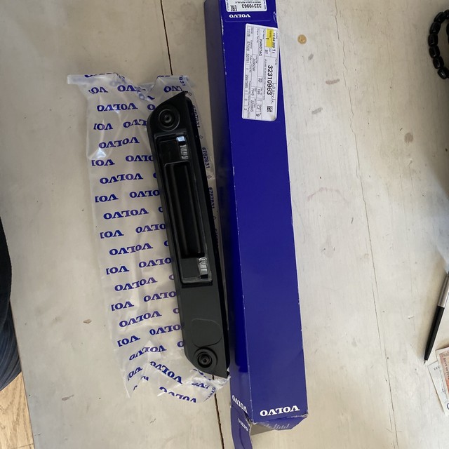 VOLVO XC40 TAILGATE HANDLE 32310963 GENUINE for sale online | eBay