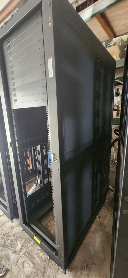 CPI Chatsworth Server 19" Rack Cabinet 42U, 28"W x 48”D x 81.75”H | eBay