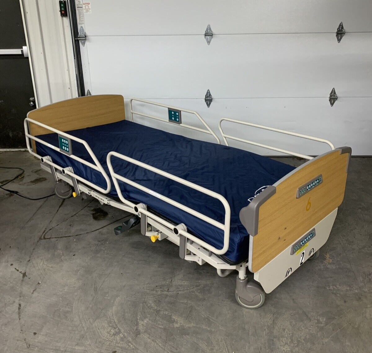 Stryker FL23SE Critical Care Hospital Bed w/ Rem Series Stryker ...