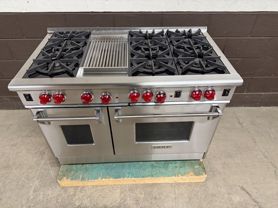 Wolf R486C - 48" PRO Gas Range Oven 6 Burners + Charboiler Red knobs (1 ...