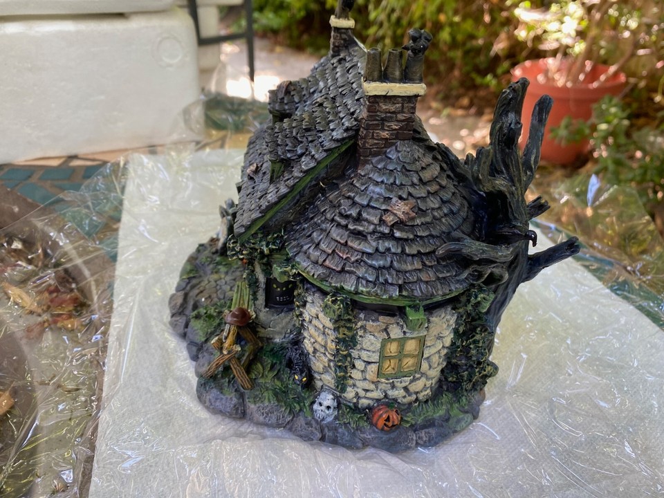 Hawthorne Universal Studios Monsters Halloween Village - Frankenstein's ...