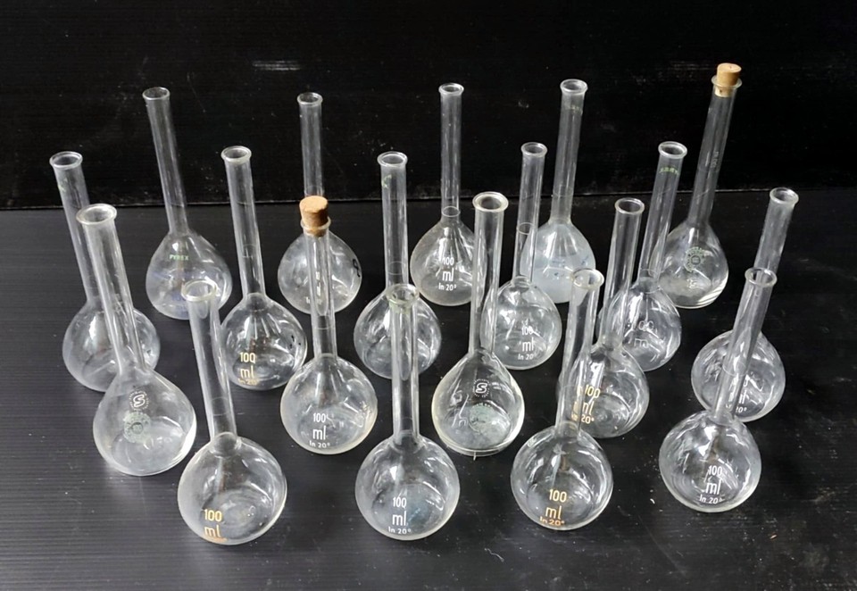 Lot 19 Pyrex Glass Bottles 100 Ml Vintage Laboratory Glassware | eBay