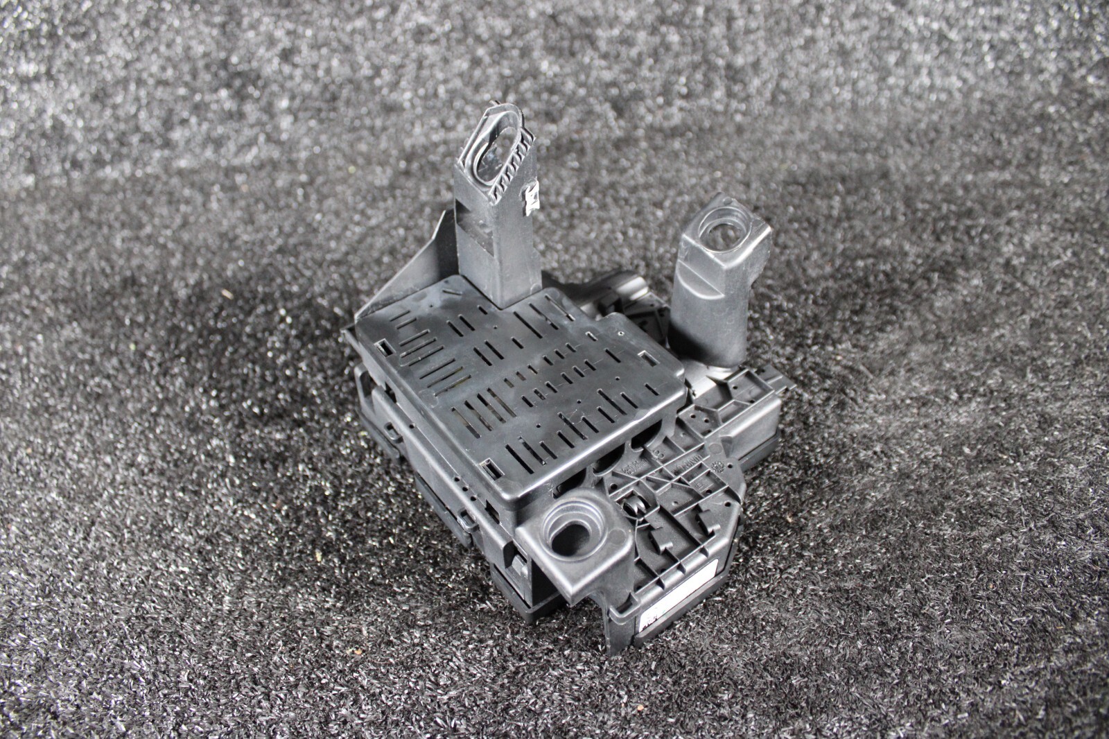 MERCEDES GLE GLS CLASS Engine Fuse Box Front A1675404428 2020 2024 W167 ...