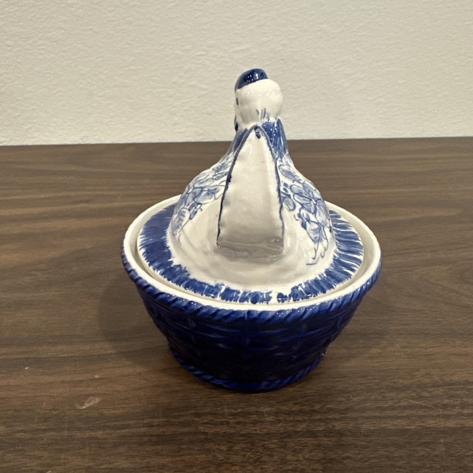 Blue And White Ceramic Hen/Chick On Blue Nest Trinket Box | eBay UK