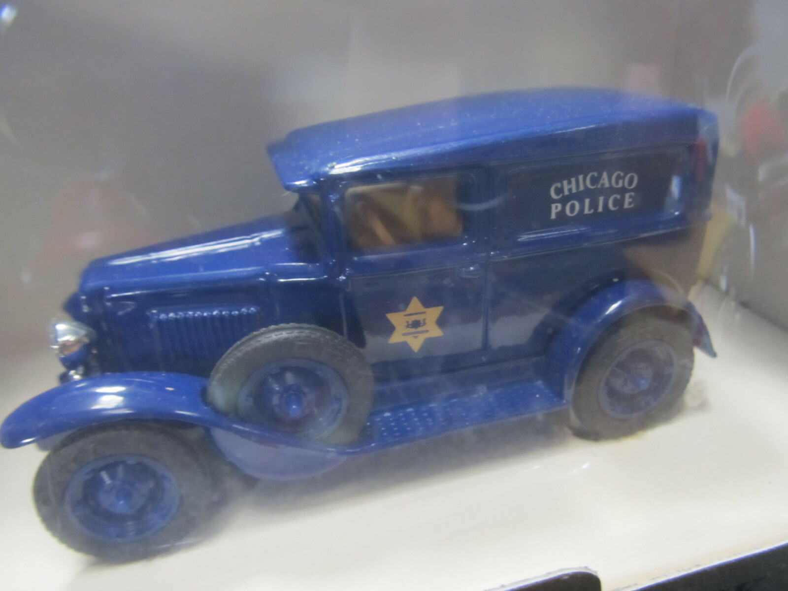 Variety lot of 28 Vintage Scale Model Cars Die Cast ertl, motor max ...